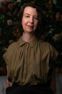 about – leslie kern